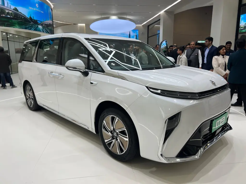 Another Superhit Electric Car MG M9 MPV Confirmed and Spotted. Innova ...