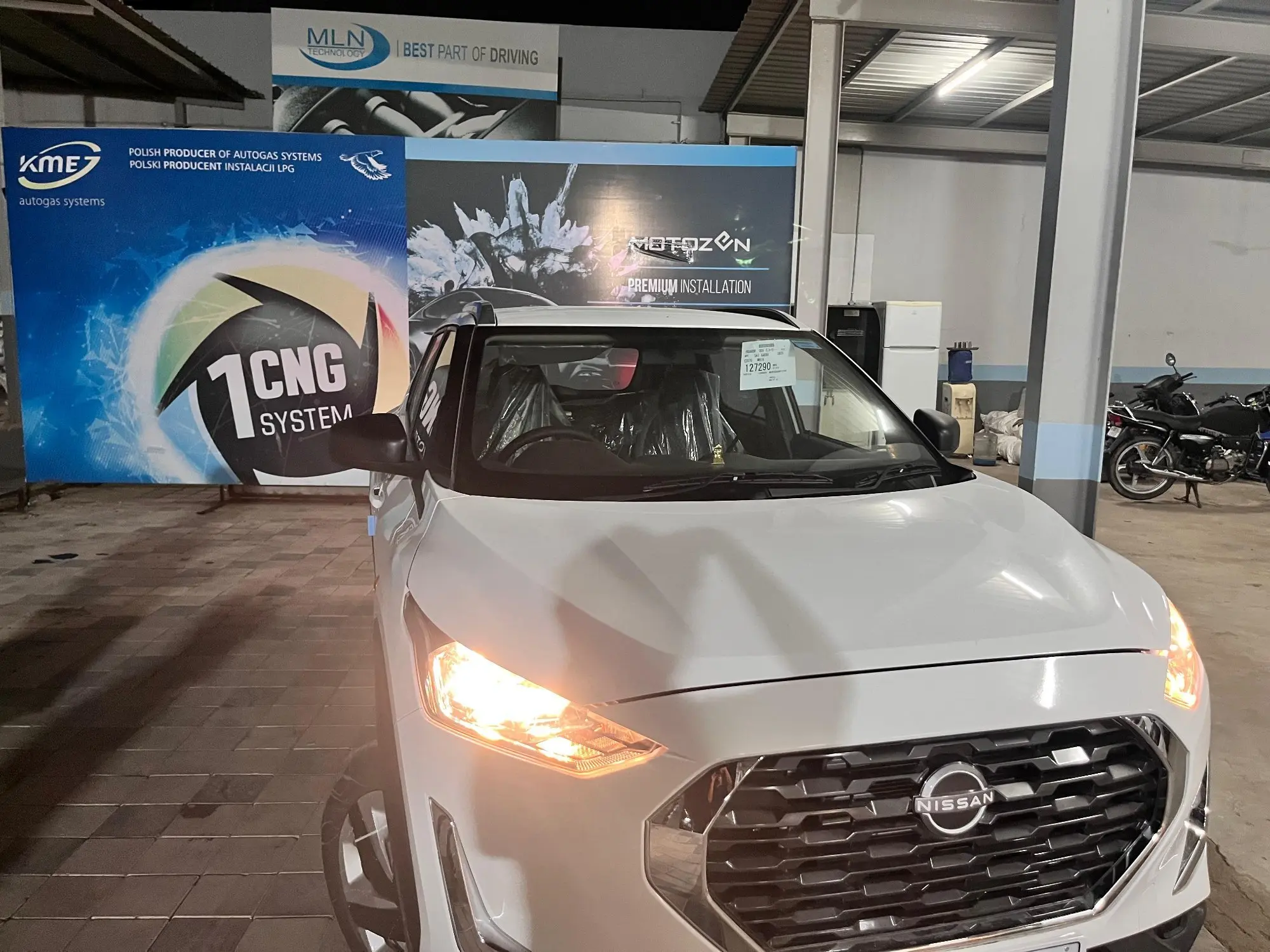 35 KMPL Mileage and SUV Like All Features. Nissan Launched Sasta Car ...