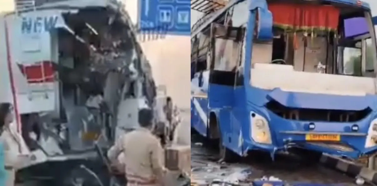 Major Road Accident of Sleeper Bus on Agra-Lucknow Expressway From ...